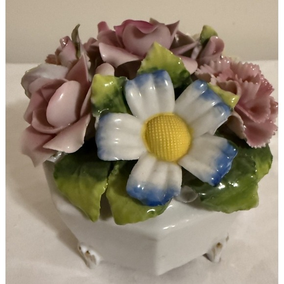 Holiday | Schmid Music Box With Flower Bunch Plays Let Me Call You ...